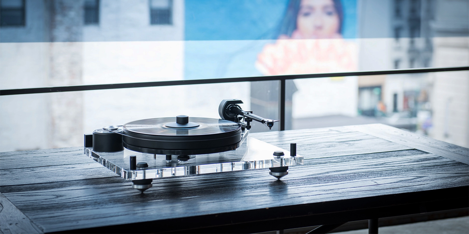 Difference Between Budget and High-End Turntables